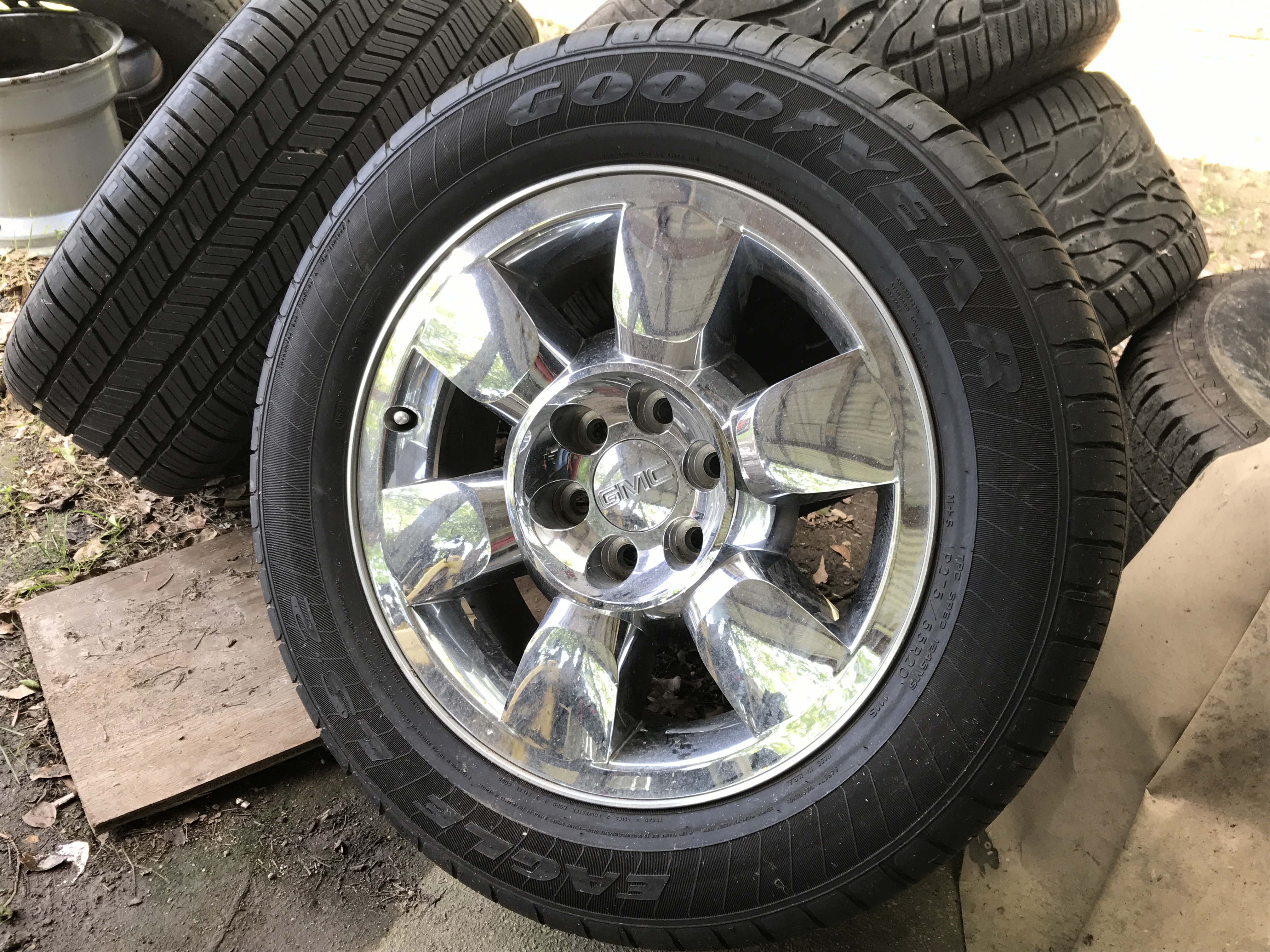 2011 GMC 20's and widened decladed GMC 20's - PerformanceTrucks.net Forums